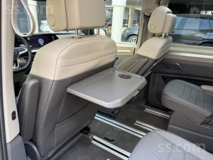 Melns Volkswagen Multivan 2024 Rīga, ar dzinēja tilpumu 2.00 L un nobraukumu 16 tūkst. km par 62700 €, foto 19 vietnē AUTOMOTO.COM.LV