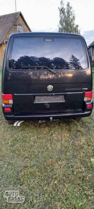 Black Volkswagen Multivan 1998 in Panevezys, with an engine capacity of 2.50 L and mileage of 315 thousand km for 1999 €, photo 9 on AUTOMOTO.COM.LV