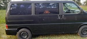 Black Volkswagen Multivan 1998 in Panevezys, with an engine capacity of 2.50 L and mileage of 315 thousand km for 1999 €, photo 15 on AUTOMOTO.COM.LV