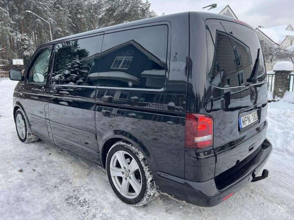 Melns Volkswagen Multivan 2004 Viļņa, ar dzinēja tilpumu 2.46 L un nobraukumu 370 tūkst. km par 9200 €, foto 7 vietnē AUTOMOTO.COM.LV