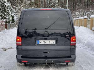 Melns Volkswagen Multivan 2004 Viļņa, ar dzinēja tilpumu 2.46 L un nobraukumu 370 tūkst. km par 9200 €, foto 11 vietnē AUTOMOTO.COM.LV