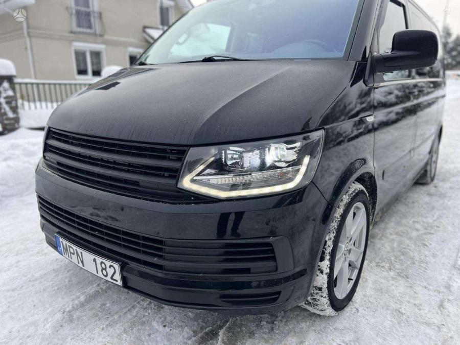 Melns Volkswagen Multivan 2004 Viļņa, ar dzinēja tilpumu 2.46 L un nobraukumu 370 tūkst. km par 9200 €, foto 13 vietnē AUTOMOTO.COM.LV