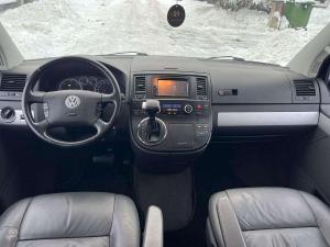 Melns Volkswagen Multivan 2004 Viļņa, ar dzinēja tilpumu 2.46 L un nobraukumu 370 tūkst. km par 9200 €, foto 14 vietnē AUTOMOTO.COM.LV
