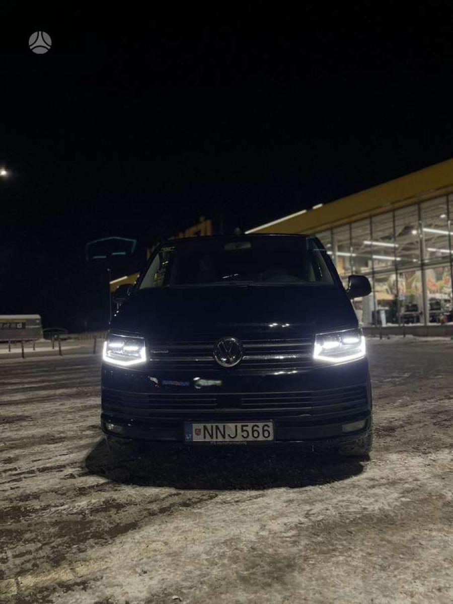 Melns Volkswagen Multivan 2004 Viļņa, ar dzinēja tilpumu 2.46 L un nobraukumu 301 tūkst. km par 12000 €, foto 10 vietnē AUTOMOTO.COM.LV
