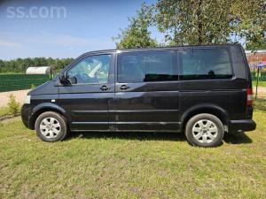 Black Volkswagen Multivan 2004 in Valmiera, with an engine capacity of 2.50 L and mileage of 271 thousand km for 5250 €, photo 6 on AUTOMOTO.COM.LV