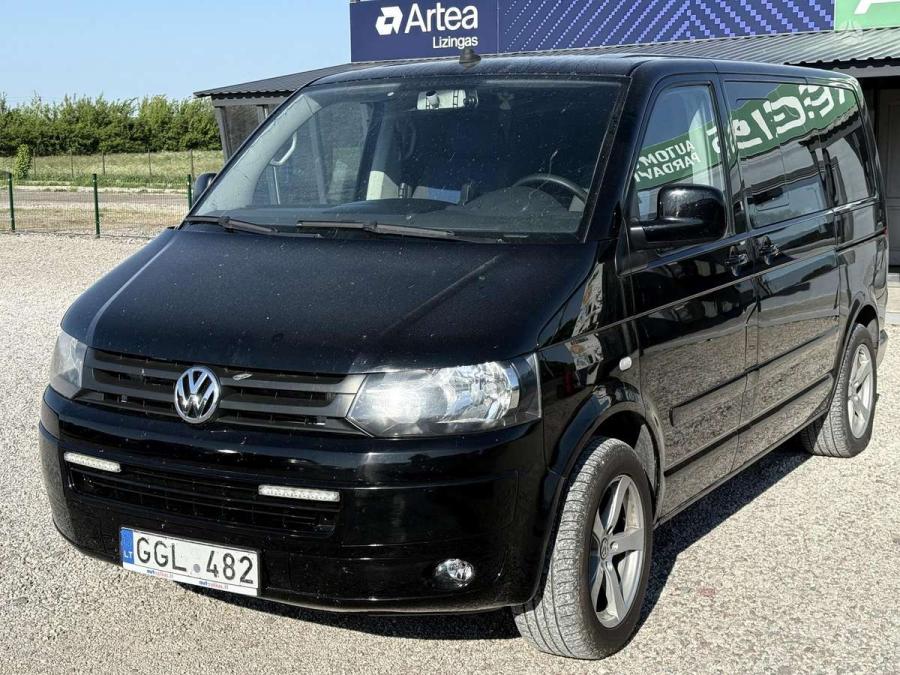 Melns Volkswagen Multivan 2005 Kretinga, ar dzinēja tilpumu 2.46 L un nobraukumu 411 tūkst. km par 8299 €, foto 3 vietnē AUTOMOTO.COM.LV