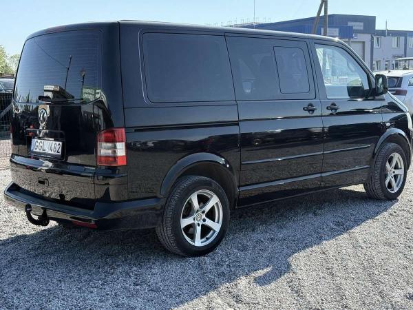 Melns Volkswagen Multivan 2005 Kretinga, ar dzinēja tilpumu 2.46 L un nobraukumu 411 tūkst. km par 8299 €, foto 6 vietnē AUTOMOTO.COM.LV