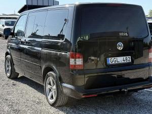 Melns Volkswagen Multivan 2005 Kretinga, ar dzinēja tilpumu 2.46 L un nobraukumu 411 tūkst. km par 8299 €, foto 9 vietnē AUTOMOTO.COM.LV