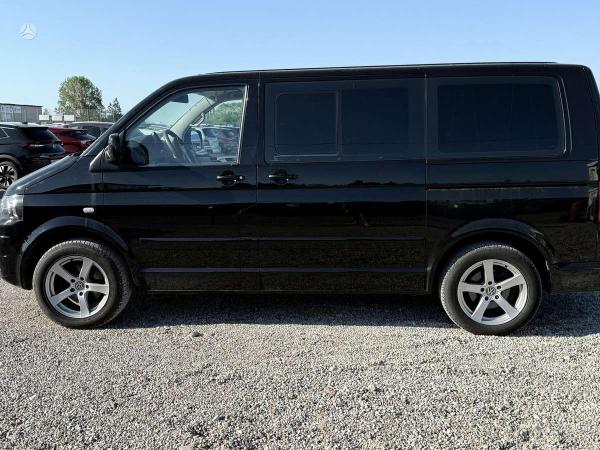 Melns Volkswagen Multivan 2005 Kretinga, ar dzinēja tilpumu 2.46 L un nobraukumu 411 tūkst. km par 8299 €, foto 9 vietnē AUTOMOTO.COM.LV