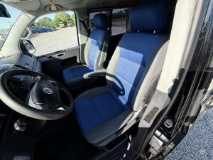 Melns Volkswagen Multivan 2005 Kretinga, ar dzinēja tilpumu 2.46 L un nobraukumu 411 tūkst. km par 8299 €, foto 12 vietnē AUTOMOTO.COM.LV