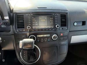 Melns Volkswagen Multivan 2005 Kretinga, ar dzinēja tilpumu 2.46 L un nobraukumu 411 tūkst. km par 8299 €, foto 15 vietnē AUTOMOTO.COM.LV