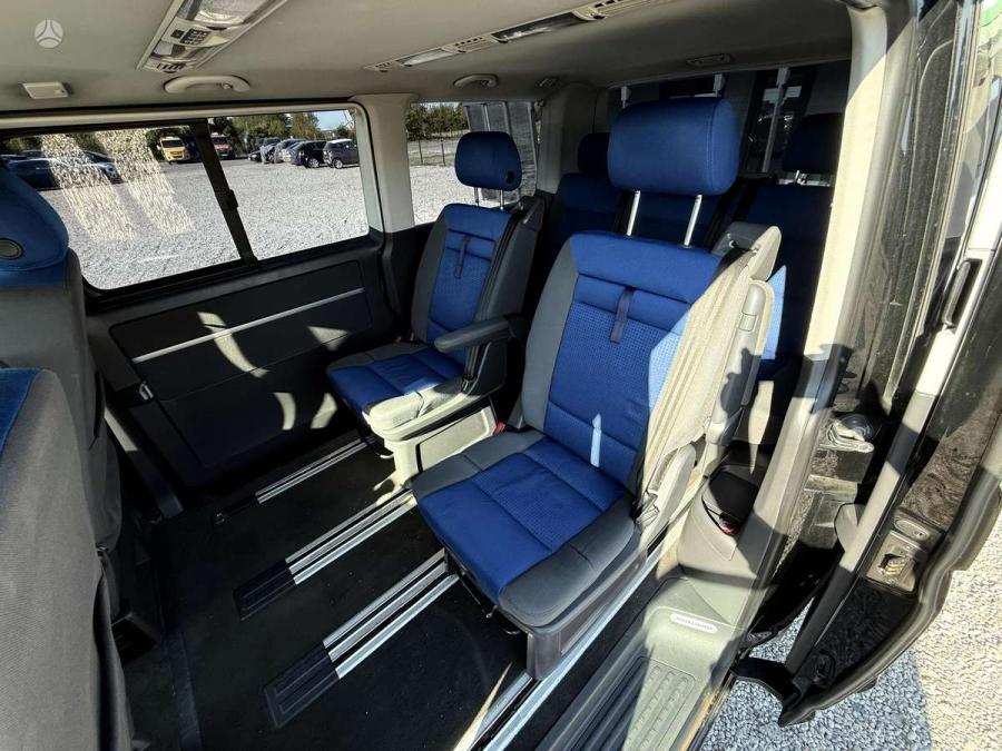 Melns Volkswagen Multivan 2005 Kretinga, ar dzinēja tilpumu 2.46 L un nobraukumu 411 tūkst. km par 8299 €, foto 18 vietnē AUTOMOTO.COM.LV