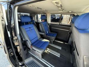 Melns Volkswagen Multivan 2005 Kretinga, ar dzinēja tilpumu 2.46 L un nobraukumu 411 tūkst. km par 8299 €, foto 23 vietnē AUTOMOTO.COM.LV