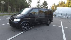 Melns Volkswagen Multivan 2005 Utena, ar dzinēja tilpumu 2.50 L un nobraukumu 367 tūkst. km par 7700 €, foto  vietnē AUTOMOTO.COM.LV