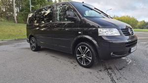 Black Volkswagen Multivan 2005 in Utena, with an engine capacity of 2.46 L and mileage of 370 thousand km for 6999 €, photo 10 on AUTOMOTO.COM.LV