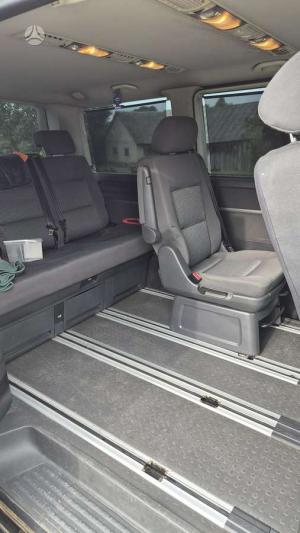 Black Volkswagen Multivan 2005 in Utena, with an engine capacity of 2.46 L and mileage of 370 thousand km for 6999 €, photo 11 on AUTOMOTO.COM.LV