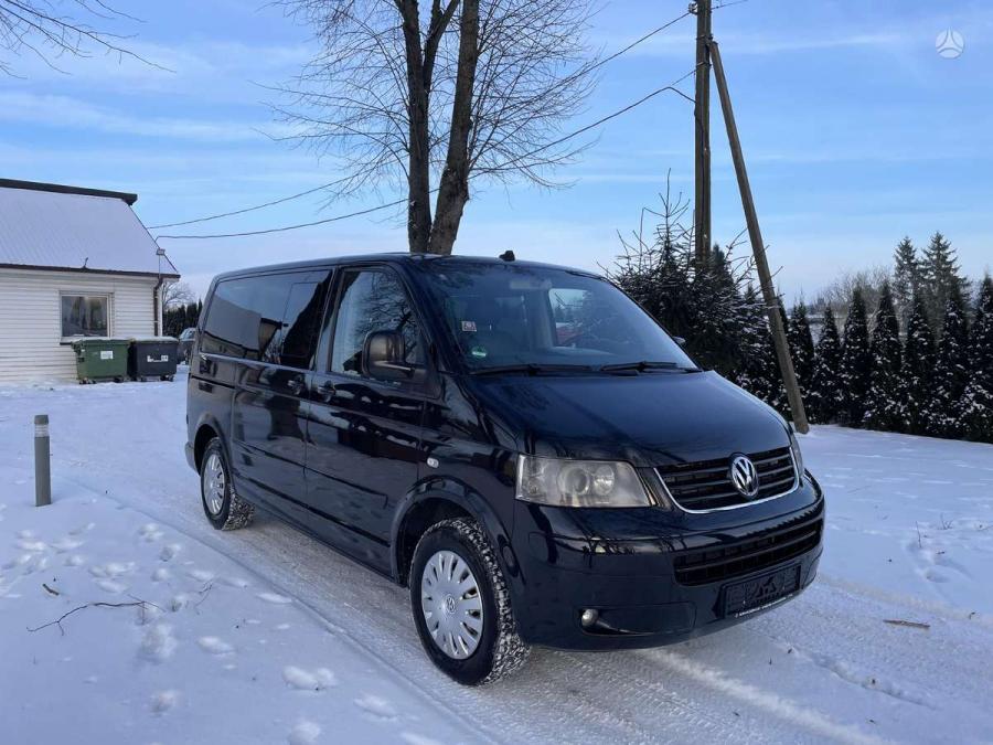 Melns Volkswagen Multivan 2006 Kauņa, ar dzinēja tilpumu 2.46 L un nobraukumu 340 tūkst. km par 8500 €, foto 3 vietnē AUTOMOTO.COM.LV