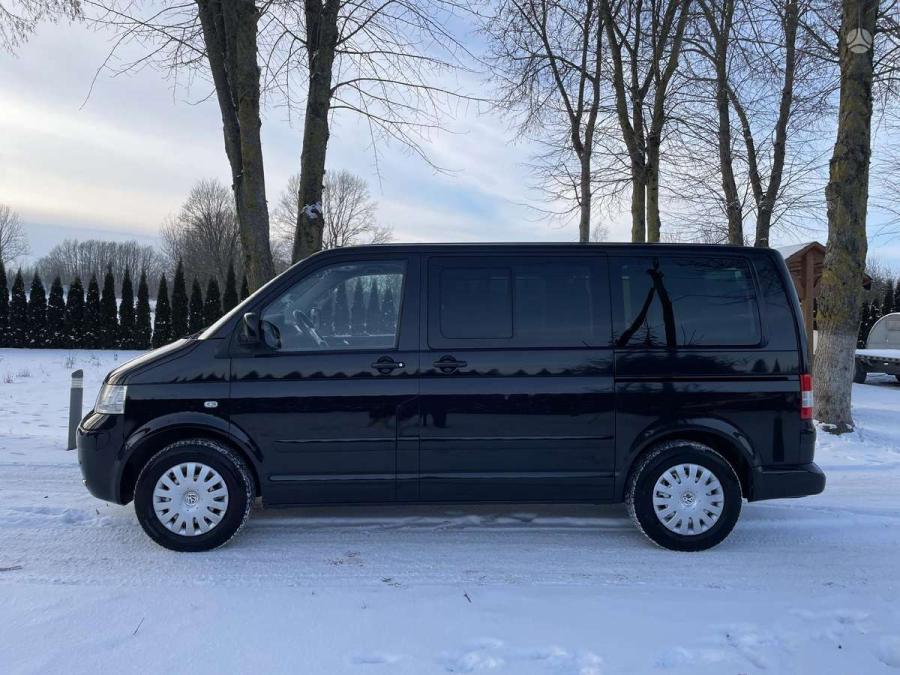 Melns Volkswagen Multivan 2006 Kauņa, ar dzinēja tilpumu 2.46 L un nobraukumu 340 tūkst. km par 8500 €, foto 7 vietnē AUTOMOTO.COM.LV