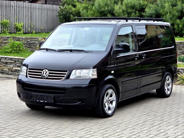 Melns Volkswagen Multivan 2006 Viļņa, ar dzinēja tilpumu 2.50 L un nobraukumu 265 tūkst. km par 7900 €, foto 3 vietnē AUTOMOTO.COM.LV
