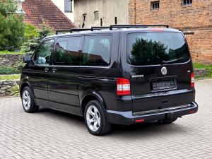 Black Volkswagen Multivan 2006 in Vilnius, with an engine capacity of 2.50 L and mileage of 265 thousand km for 7900 €, photo 6 on AUTOMOTO.COM.LV