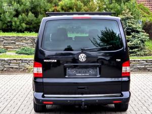 Black Volkswagen Multivan 2006 in Vilnius, with an engine capacity of 2.50 L and mileage of 265 thousand km for 7900 €, photo 8 on AUTOMOTO.COM.LV