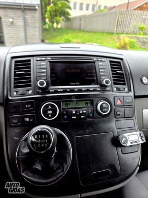 Black Volkswagen Multivan 2006 in Vilnius, with an engine capacity of 2.50 L and mileage of 265 thousand km for 7900 €, photo 26 on AUTOMOTO.COM.LV