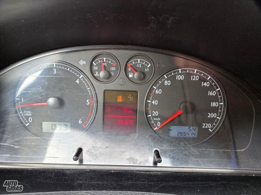 Black Volkswagen Multivan 2006 in Vilnius, with an engine capacity of 2.50 L and mileage of 265 thousand km for 7900 €, photo 30 on AUTOMOTO.COM.LV