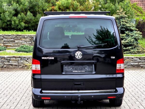 Black Volkswagen Multivan 2006 in Vilnius, with an engine capacity of 2.50 L and mileage of 265 thousand km for 7900 €, photo 7 on AUTOMOTO.COM.LV