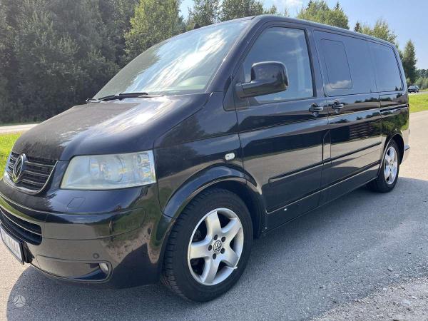 Black Volkswagen Multivan 2006 in Plunge, with an engine capacity of 2.46 L and mileage of 281 thousand km for 6800 €, photo 3 on AUTOMOTO.COM.LV