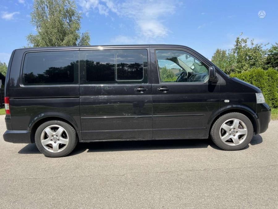Black Volkswagen Multivan 2006 in Plunge, with an engine capacity of 2.46 L and mileage of 281 thousand km for 6800 €, photo 8 on AUTOMOTO.COM.LV