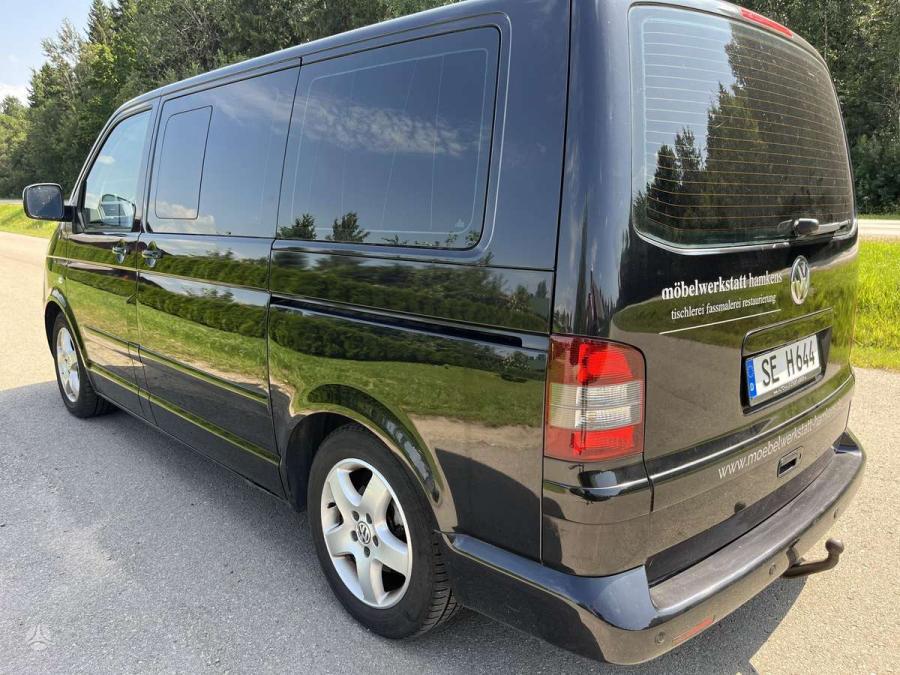Black Volkswagen Multivan 2006 in Plunge, with an engine capacity of 2.46 L and mileage of 281 thousand km for 6800 €, photo 9 on AUTOMOTO.COM.LV