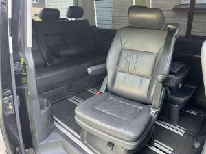 Black Volkswagen Multivan 2006 in Plunge, with an engine capacity of 2.46 L and mileage of 281 thousand km for 6800 €, photo 20 on AUTOMOTO.COM.LV