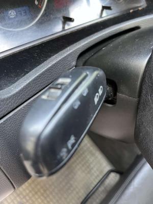 Black Volkswagen Multivan 2006 in Plunge, with an engine capacity of 2.46 L and mileage of 281 thousand km for 6800 €, photo 23 on AUTOMOTO.COM.LV
