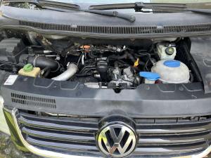 Black Volkswagen Multivan 2006 in Plunge, with an engine capacity of 2.46 L and mileage of 281 thousand km for 6800 €, photo 25 on AUTOMOTO.COM.LV