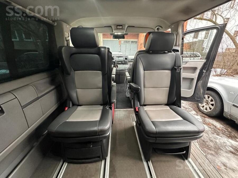 Black Volkswagen Multivan 2006 in Riga, with an engine capacity of 2.50 L and mileage of 373 thousand km for 6500 €, photo 8 on AUTOMOTO.COM.LV