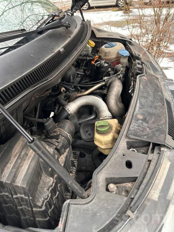 Melns Volkswagen Multivan 2006 Rīga, ar dzinēja tilpumu 2.50 L un nobraukumu 373 tūkst. km par 6500 €, foto 8 vietnē AUTOMOTO.COM.LV