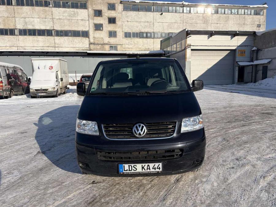 Black Volkswagen Multivan 2007 in Kaunas, with an engine capacity of 1.90 L and mileage of 360 thousand km for 9400 €, photo 2 on AUTOMOTO.COM.LV