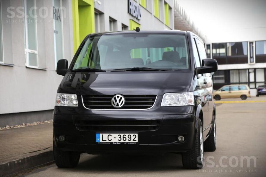 Black Volkswagen Multivan 2007 in Riga, with an engine capacity of 2.50 L and mileage of 357 thousand km for 7495 €, photo 1 on AUTOMOTO.COM.LV