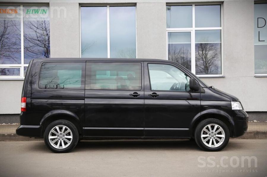 Black Volkswagen Multivan 2007 in Riga, with an engine capacity of 2.50 L and mileage of 357 thousand km for 6995 €, photo 4 on AUTOMOTO.COM.LV