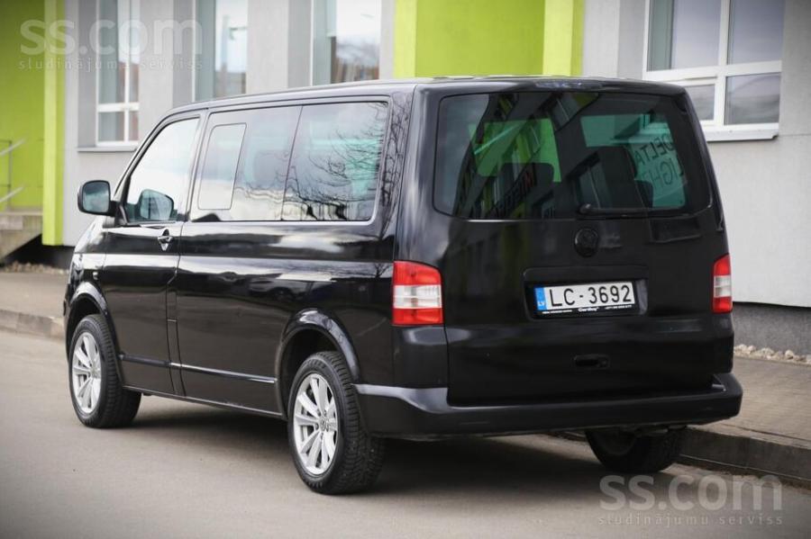 Black Volkswagen Multivan 2007 in Riga, with an engine capacity of 2.50 L and mileage of 357 thousand km for 6995 €, photo 6 on AUTOMOTO.COM.LV