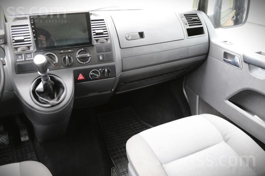Black Volkswagen Multivan 2007 in Riga, with an engine capacity of 2.50 L and mileage of 357 thousand km for 6995 €, photo 9 on AUTOMOTO.COM.LV