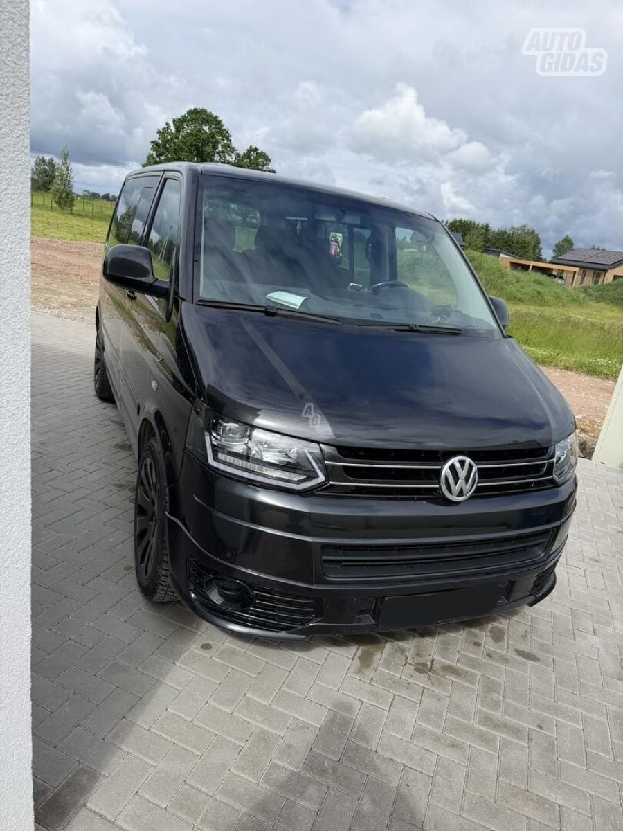 Black Volkswagen Multivan 2007 in Kaunas, with an engine capacity of 2.50 L and mileage of 300 thousand km for 6100 €, photo 1 on AUTOMOTO.COM.LV
