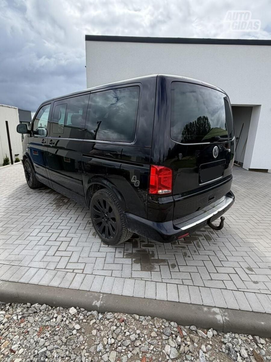 Black Volkswagen Multivan 2007 in Kaunas, with an engine capacity of 2.50 L and mileage of 300 thousand km for 6100 €, photo 5 on AUTOMOTO.COM.LV