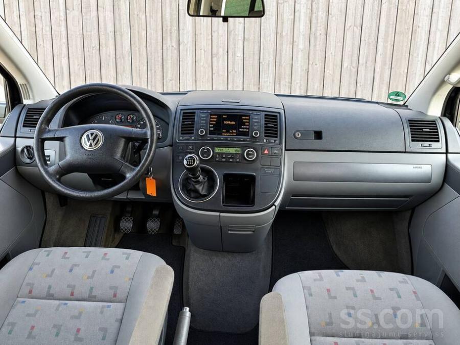 Black Volkswagen Multivan 2007 in Tukums, with an engine capacity of 1.90 L and mileage of 337 thousand km for 9990 €, photo 9 on AUTOMOTO.COM.LV