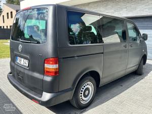Black Volkswagen Multivan 2009 in Vilnius, with an engine capacity of 2.50 L and mileage of 405 thousand km for 4800 €, photo 6 on AUTOMOTO.COM.LV