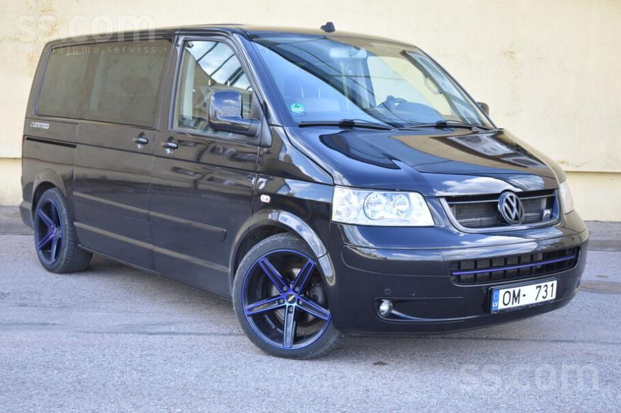 Black Volkswagen Multivan 2009 in Talsi, with an engine capacity of 2.50 L and mileage of 315 thousand km for 10800 €, photo 1 on AUTOMOTO.COM.LV