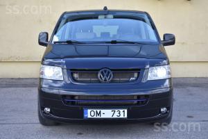 Black Volkswagen Multivan 2009 in Talsi, with an engine capacity of 2.50 L and mileage of 315 thousand km for 10800 €, photo 4 on AUTOMOTO.COM.LV