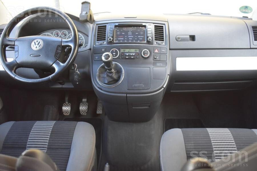 Black Volkswagen Multivan 2009 in Talsi, with an engine capacity of 2.50 L and mileage of 315 thousand km for 10800 €, photo 8 on AUTOMOTO.COM.LV