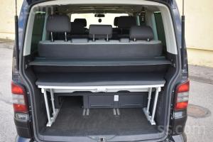 Black Volkswagen Multivan 2009 in Talsi, with an engine capacity of 2.50 L and mileage of 315 thousand km for 10800 €, photo 12 on AUTOMOTO.COM.LV