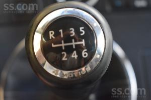 Black Volkswagen Multivan 2009 in Talsi, with an engine capacity of 2.50 L and mileage of 315 thousand km for 10800 €, photo 20 on AUTOMOTO.COM.LV